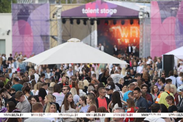 На стадионе "Динамо" в Минске прошел первый музыкальный фест лета - belbet fest: Новости